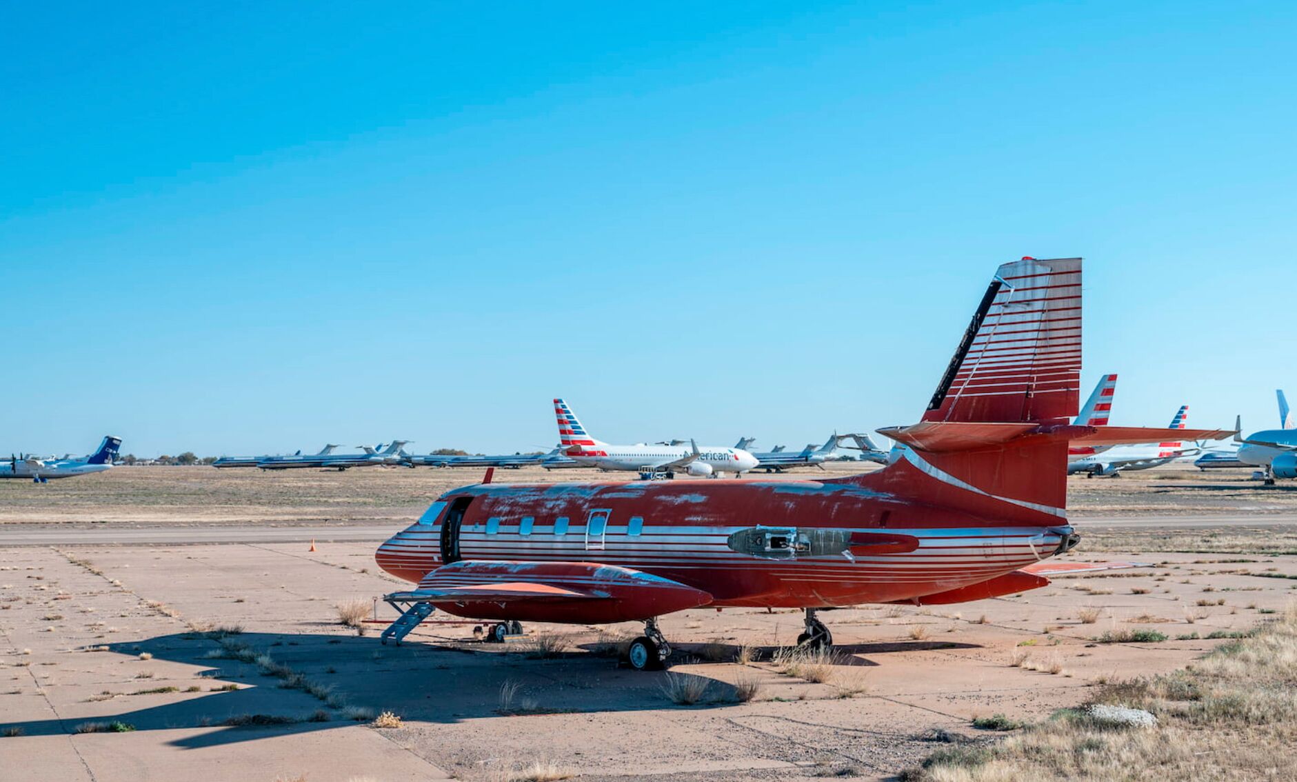 Inside Elvis Presley's Abandoned Private Jet That Sat in the Desert For ...